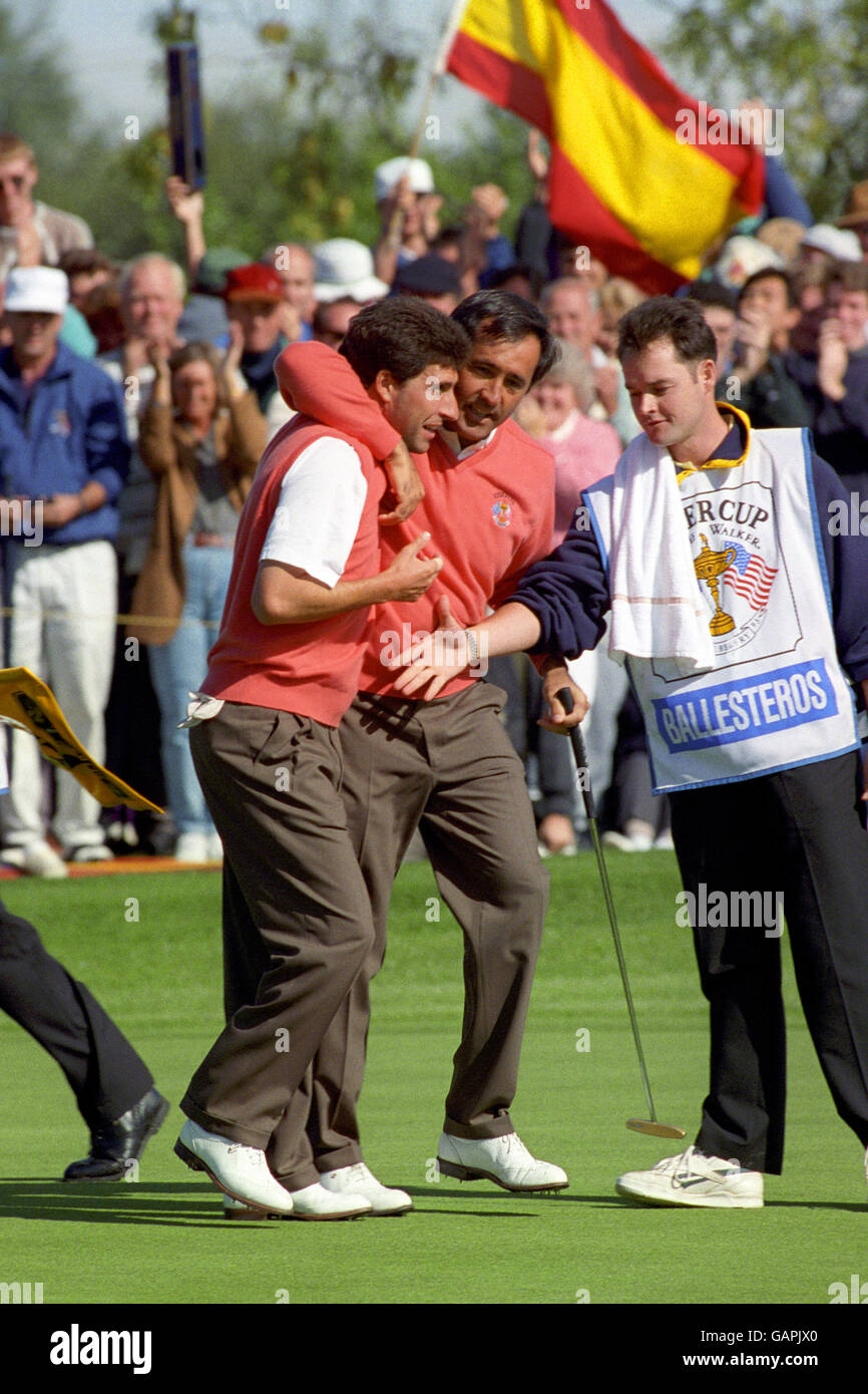 Spaniards Seve Ballesteros and Jose Maria Olazabal celebrate after ...