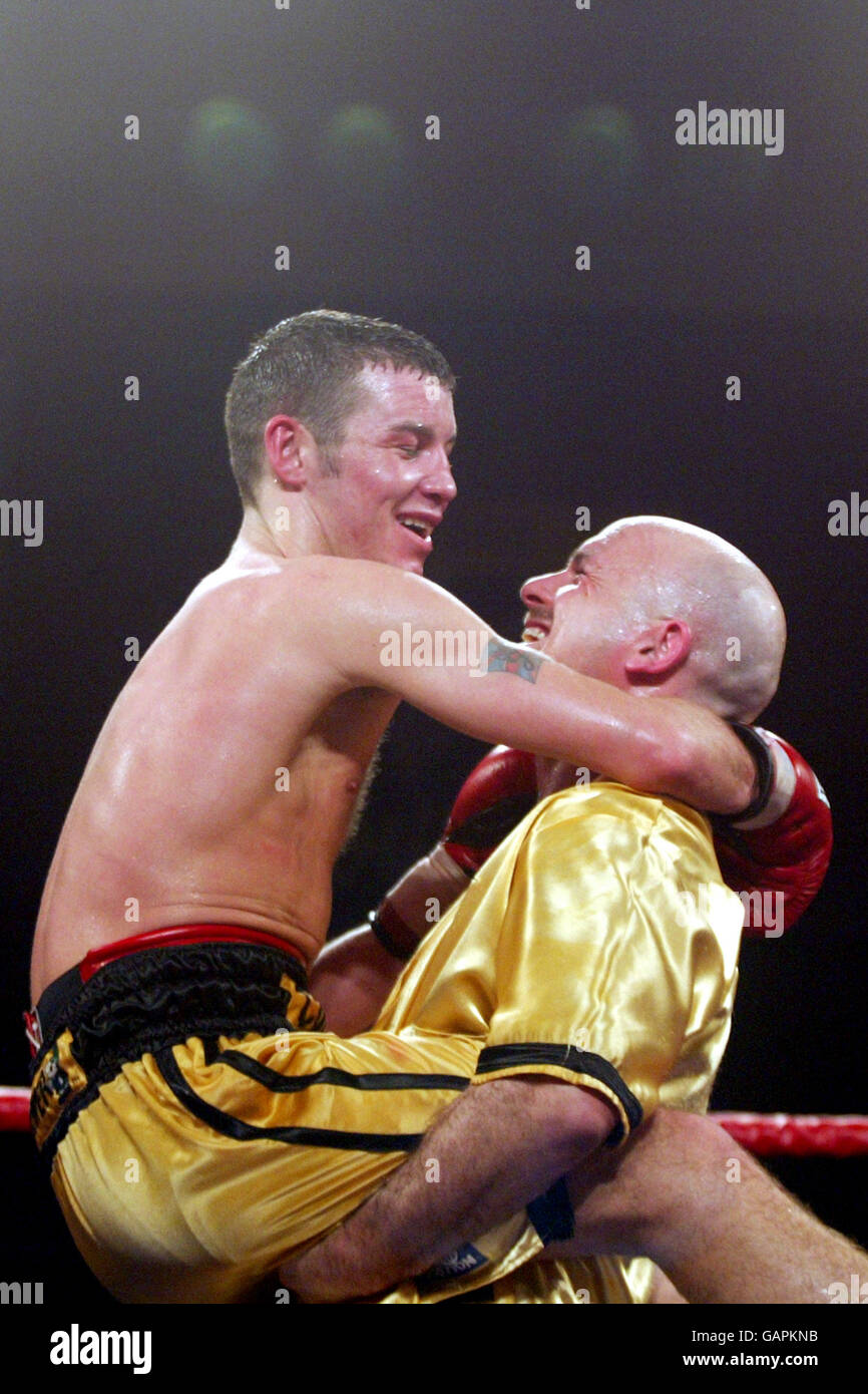 Nicky Cook celebrates winning the Commonwealth Featherweight Title ...