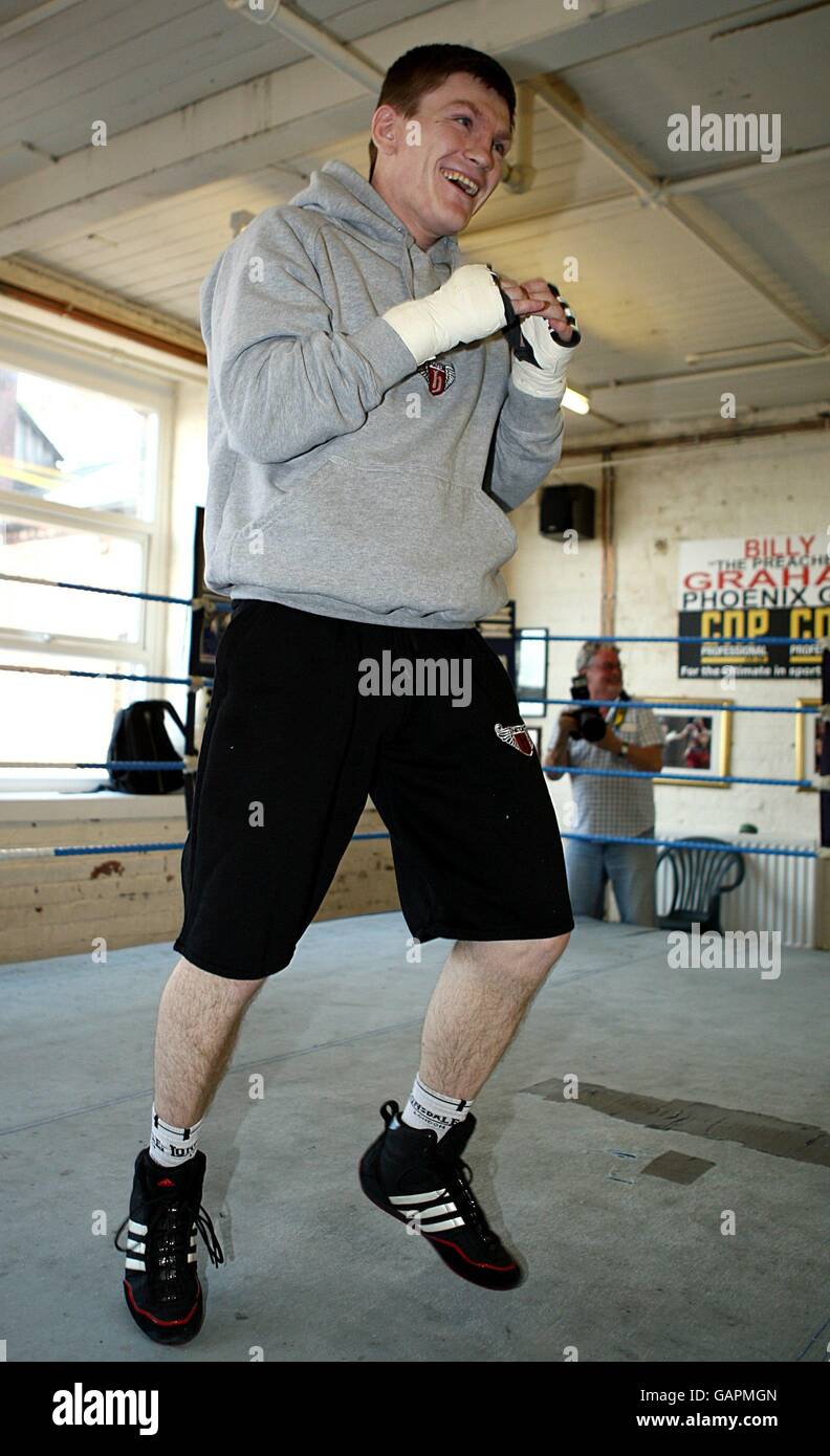 Boxing - Ricky Hatton Media Work Out - Betta Bodies Gym Stock Photo - Alamy