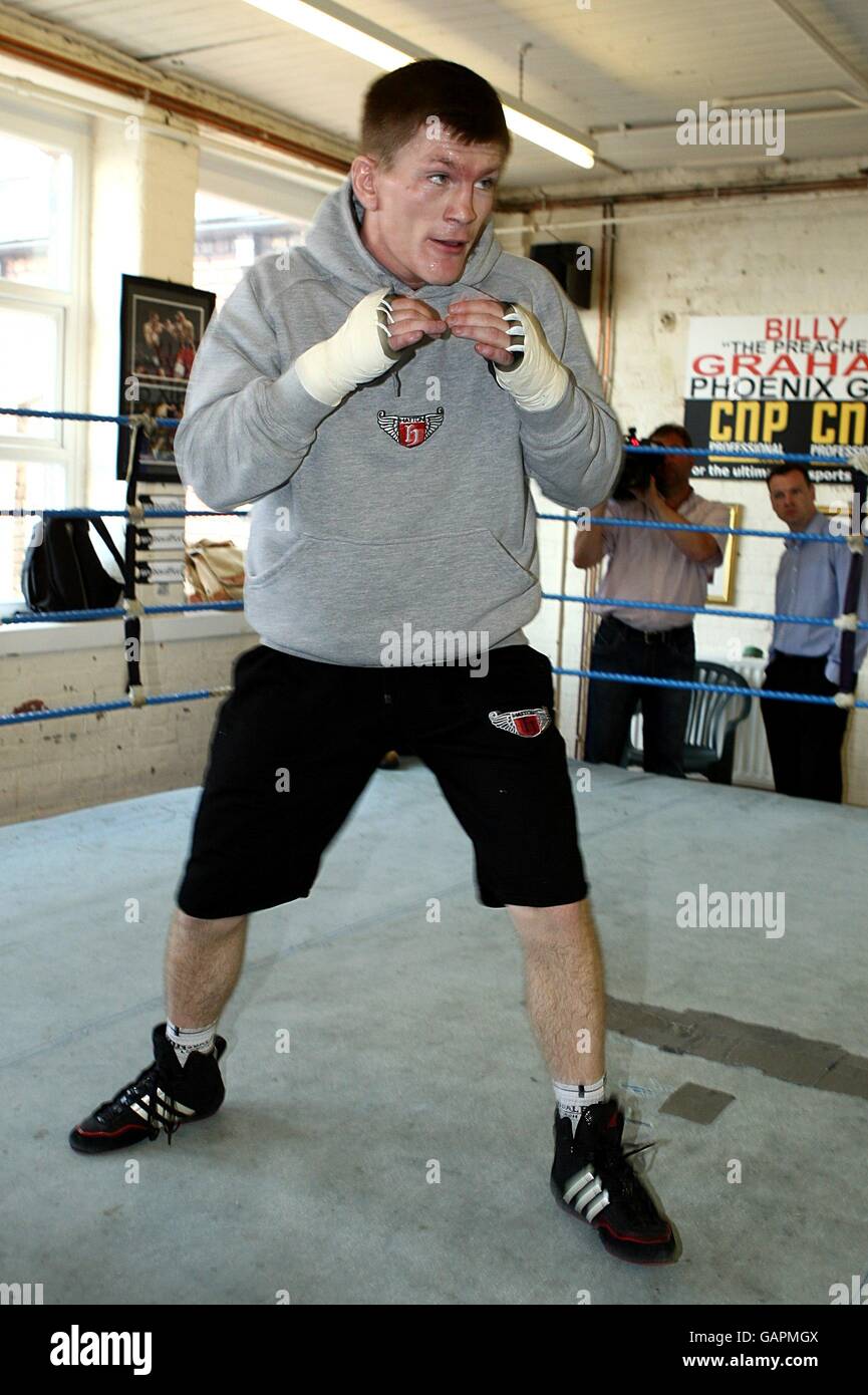 Ricky hatton work out hi-res stock photography and images - Alamy