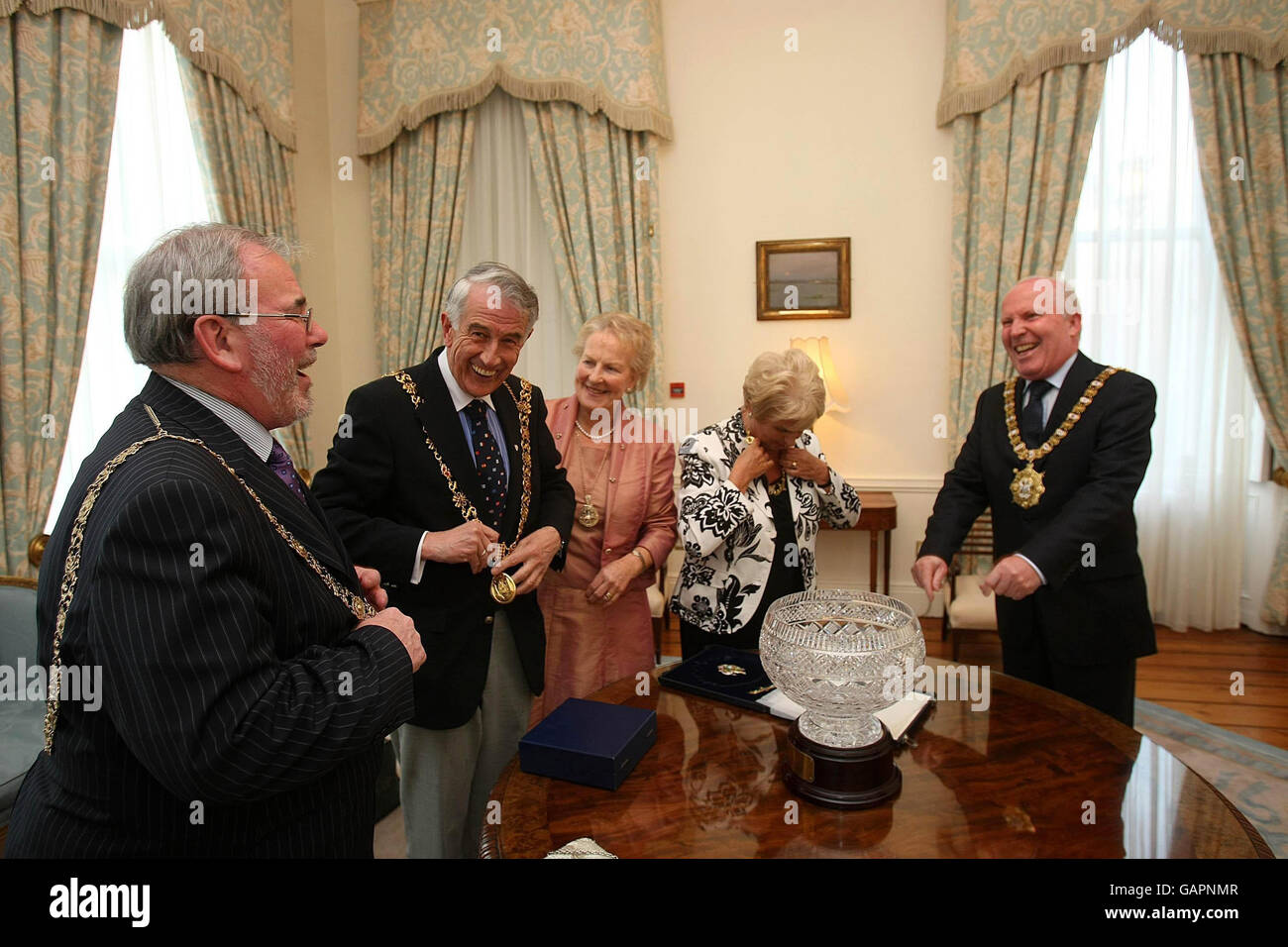 Meet the lord mayor of belfast hi-res stock photography and images - Alamy