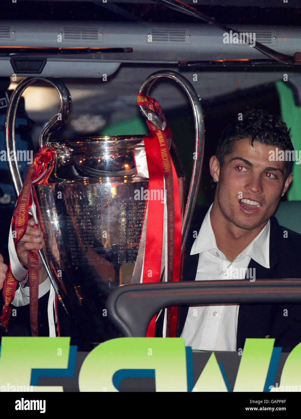 Soccer - UEFA Champions League - Final - Manchester United Return Home ...