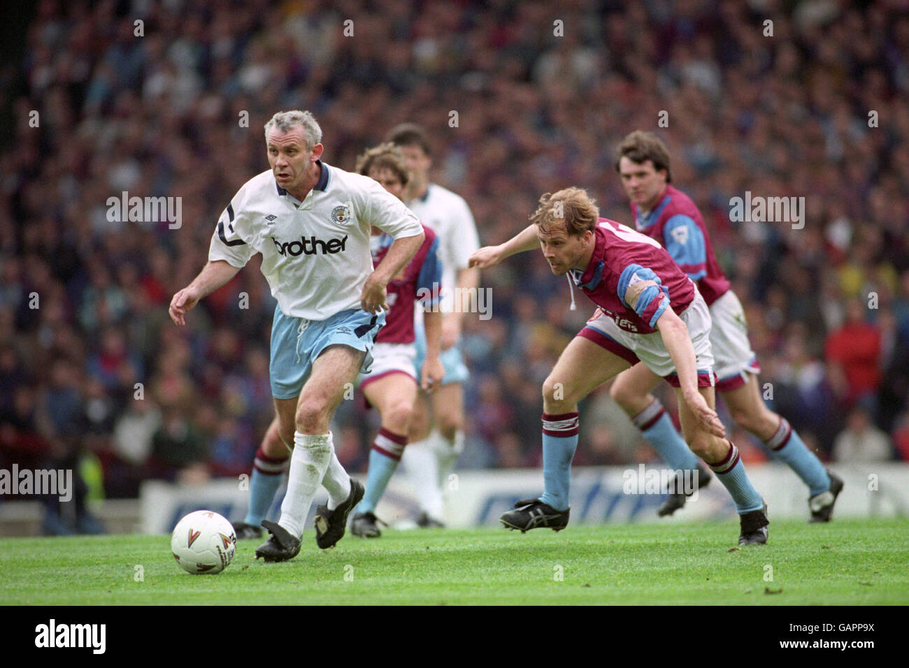 Peter reid manchester city hi-res stock photography and images - Alamy