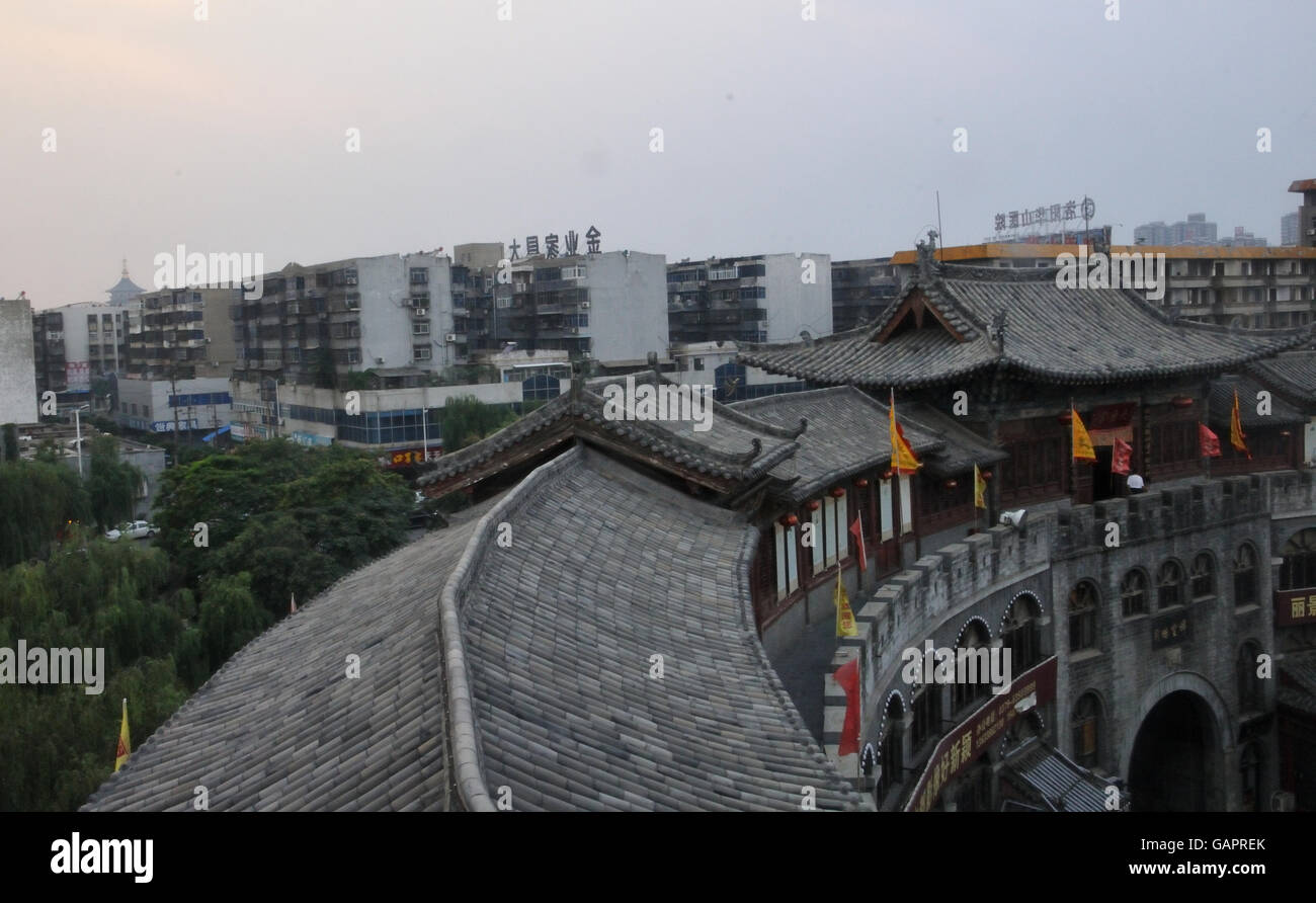 Lijing Gate, Old Town, LuoYang, Henan, China Stock Photo - Alamy