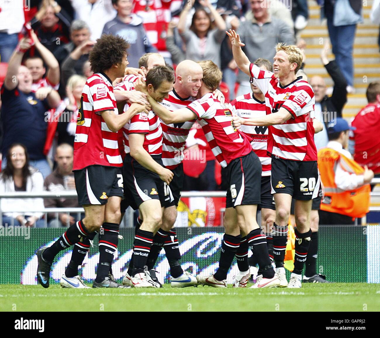 Doncaster rovers wembley goal hi-res stock photography and images - Alamy