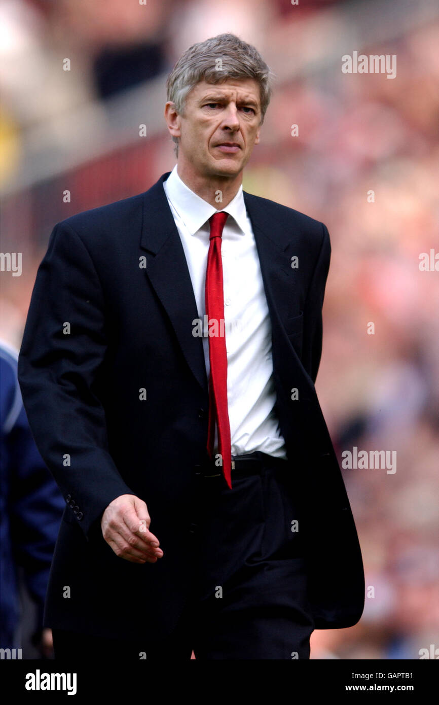 Arsenal sheffield united cup wenger hi-res stock photography and images ...