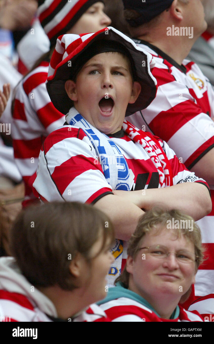 Doncaster rovers fans in the stand hi-res stock photography and images ...