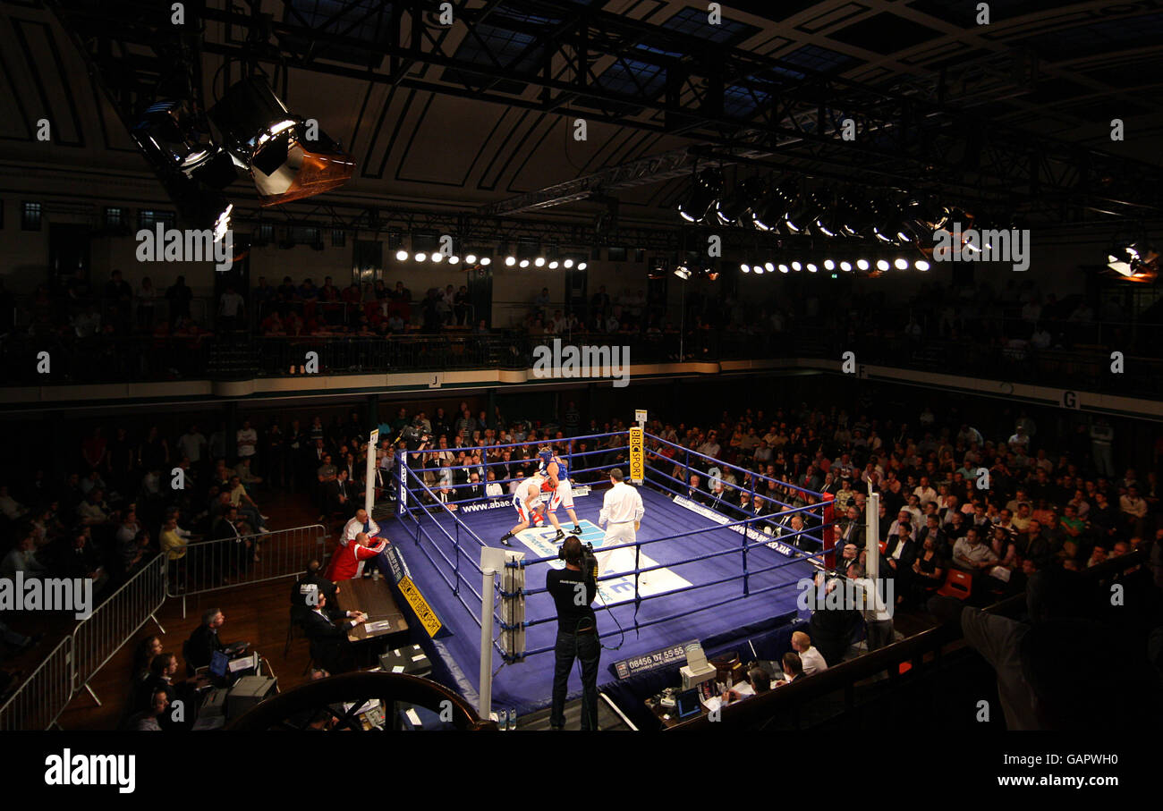 York hall boxing venue hi-res stock photography and images - Alamy