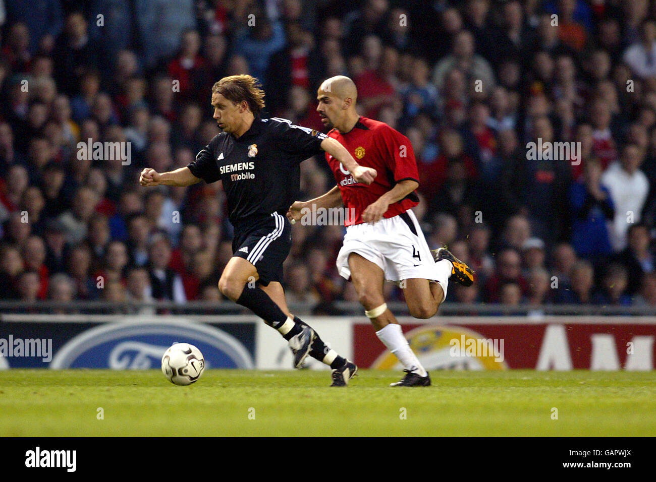 Juan sebastian veron of manchester united hi-res stock photography and ...