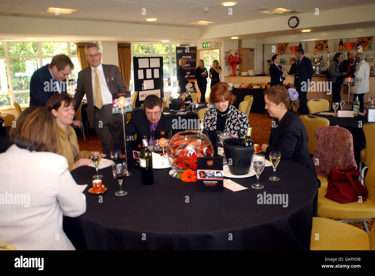 Horse Racing - Sandown - attheraces Gold Cup Celebration Meeting Stock ...