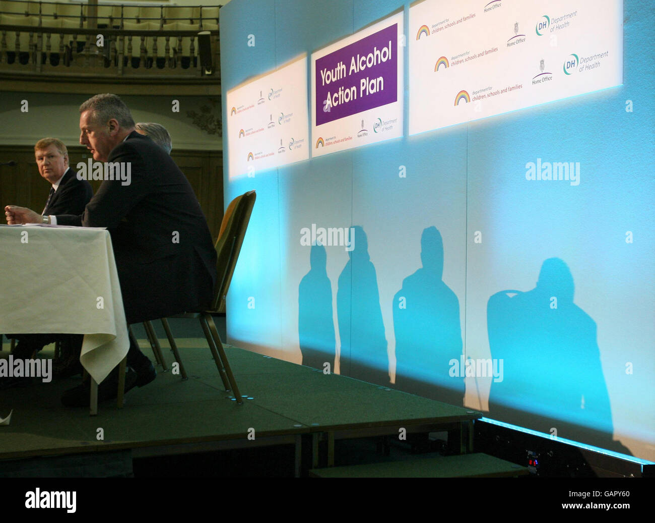 (From the left) Chief Medical Officer Sir Liam Donaldson, Vernon Coaker ...