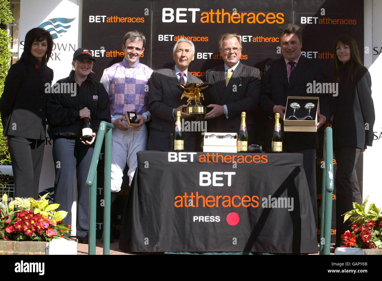 Paul ogden hi-res stock photography and images - Alamy