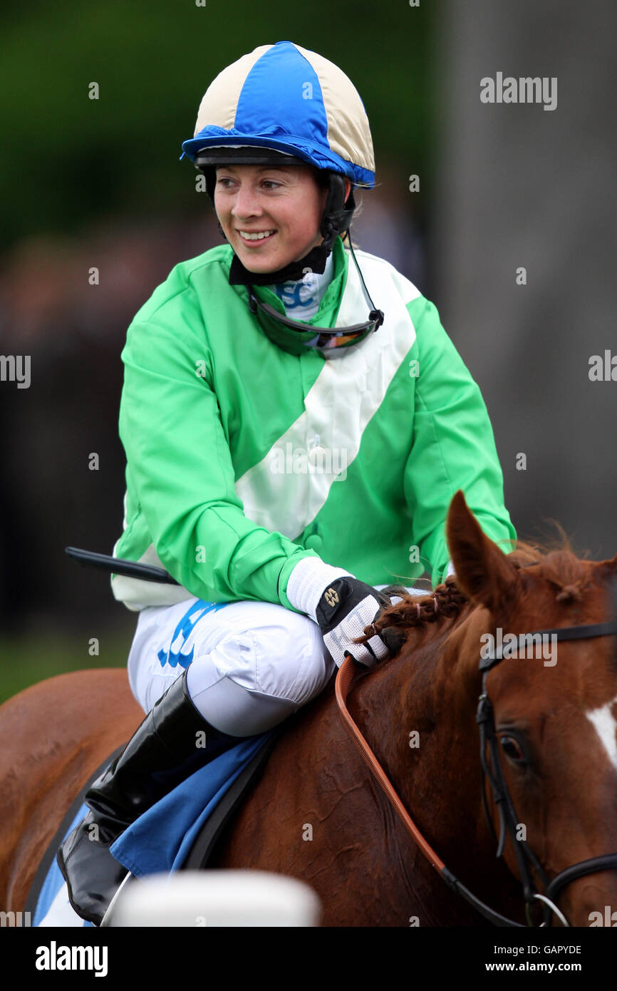Emirates airline yorkshire cup hi-res stock photography and images - Alamy