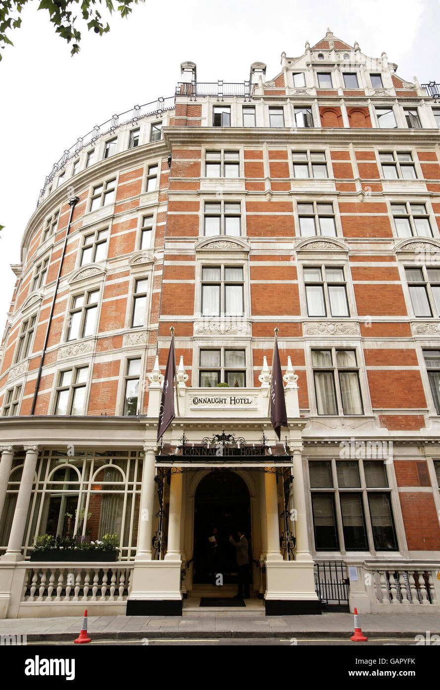 London first opening its doors in 1815 hi-res stock photography and ...