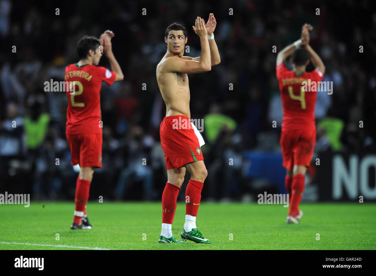 Cristiano ronaldo jose bosingwa celebrate after final whistle hi-res ...