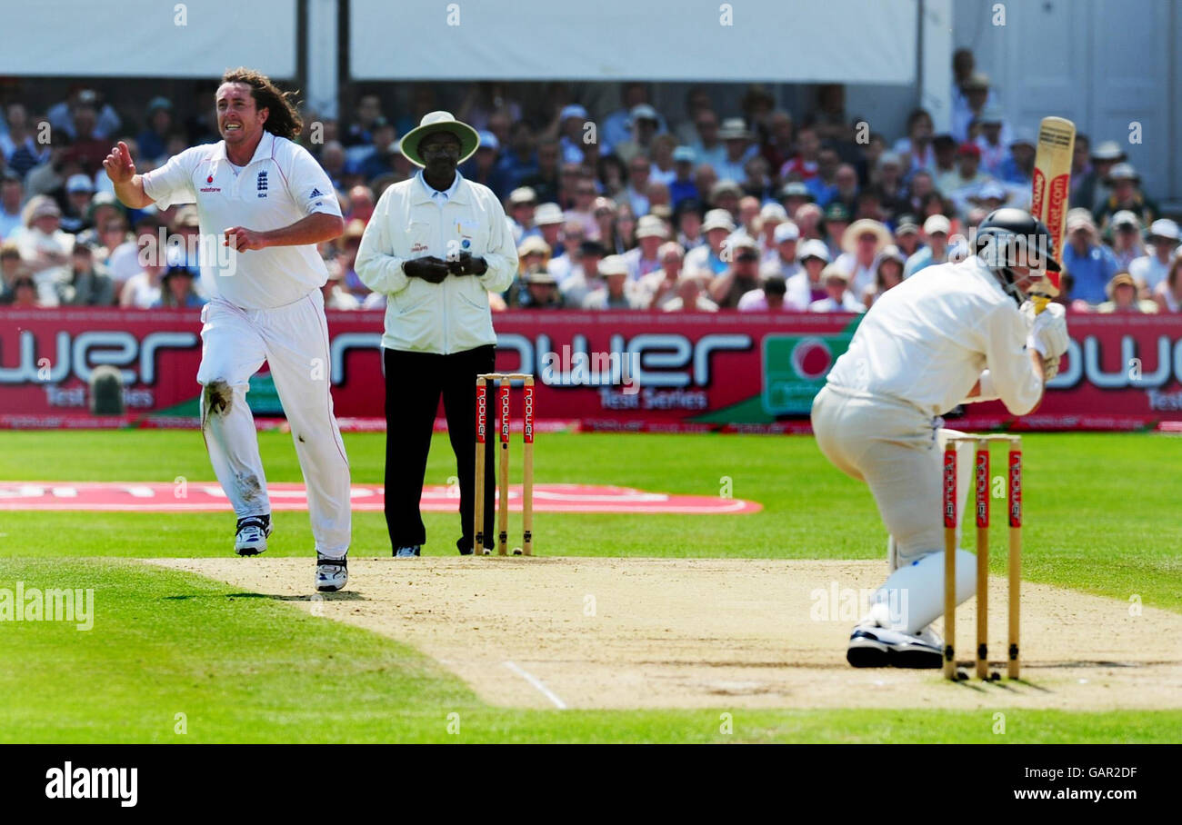 Full length celebrating celebrate happy cheering england mangsb hi-res ...
