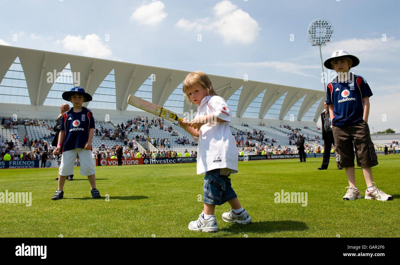 England captain Michael Vaughan's son Archie plays on the outfield ...