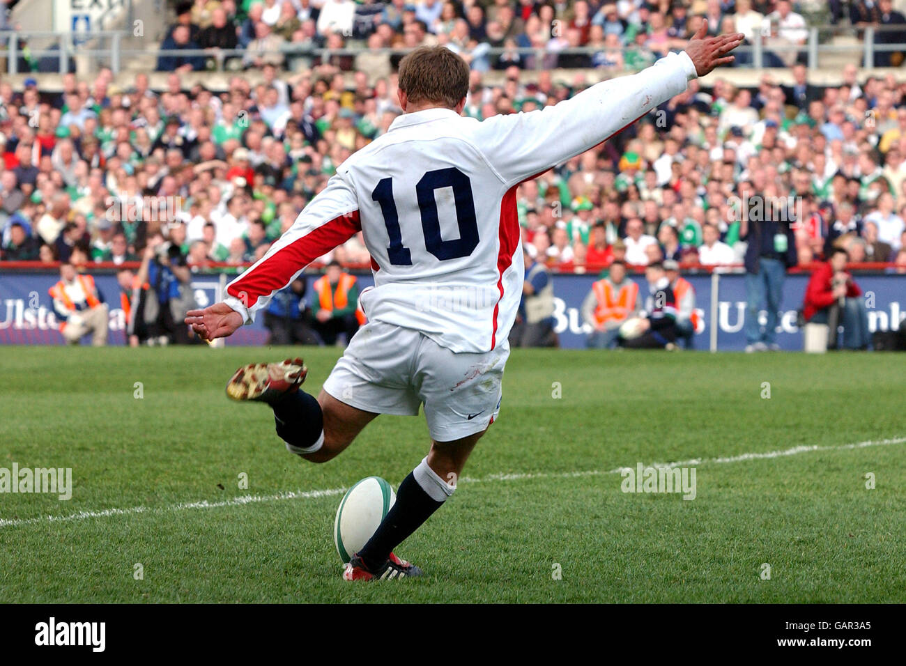 Englands jonny wilkinson kicks a conversion attempt hi-res stock ...