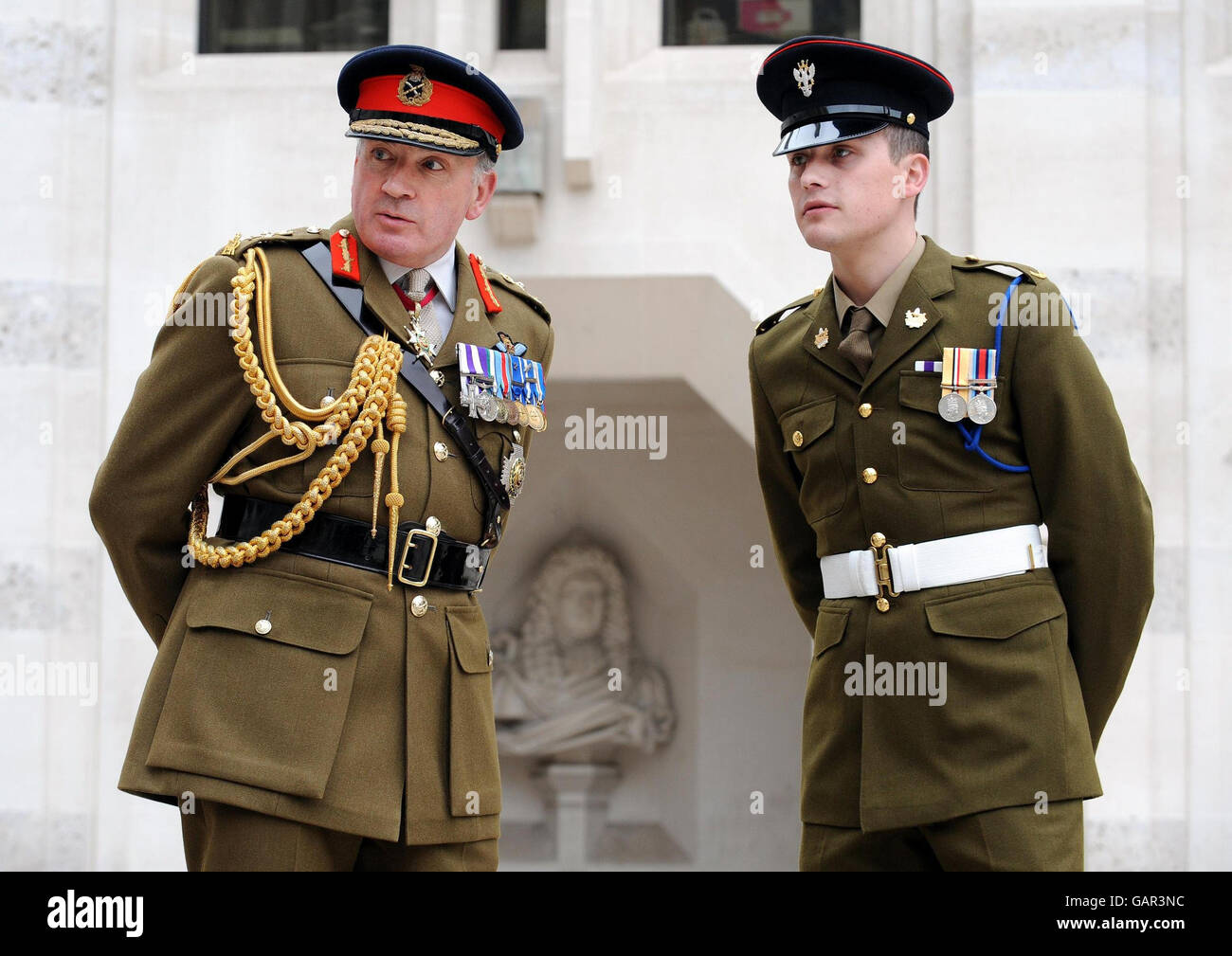 General Sir Richard Dannatt, (Left), Chief of General Staff, the ...