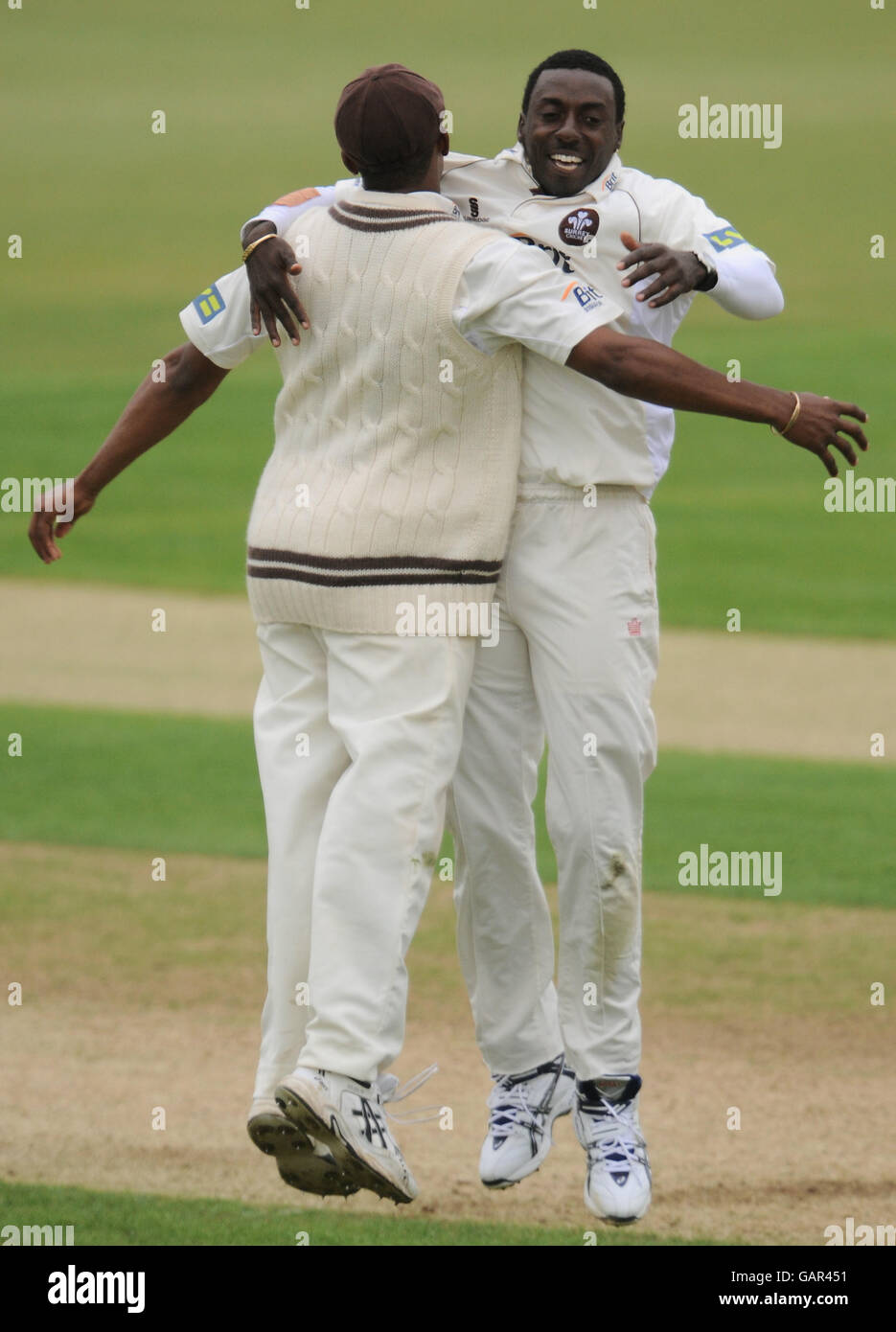Surrey's Pedro Collins celebrates taking the wicket of Hampshire's Sean ...