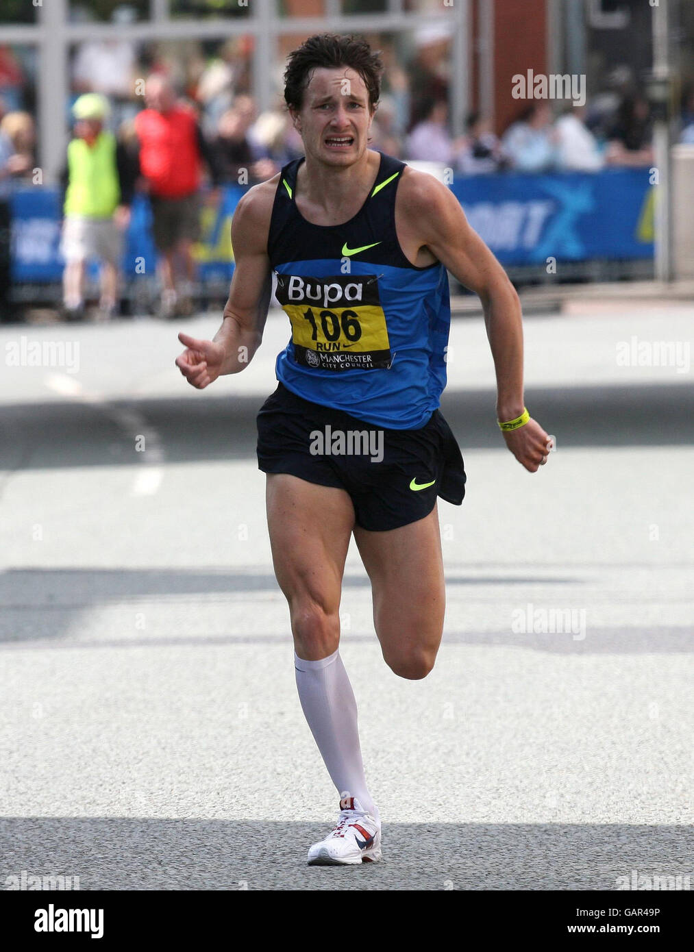 Athletics bupa great manchester run hi-res stock photography and images ...