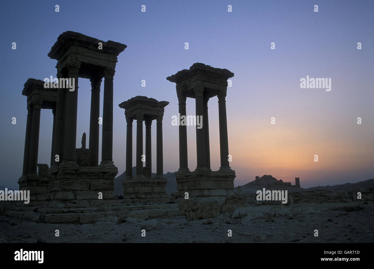 the Roman Ruins of Palmyra in Palmyra in the east of Syria Stock Photo ...