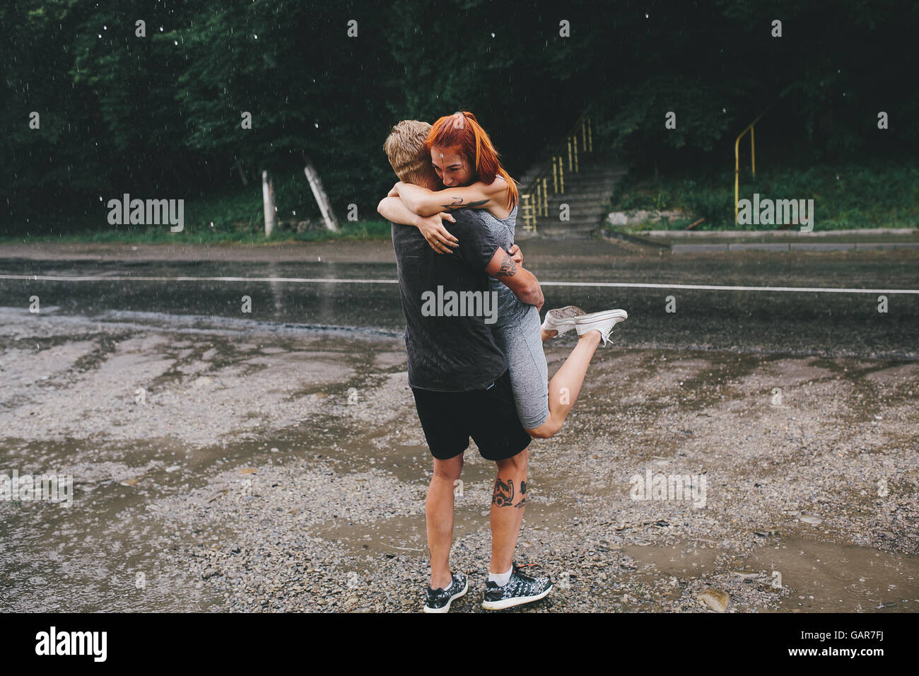 man throws up his girlfriend Stock Photo - Alamy