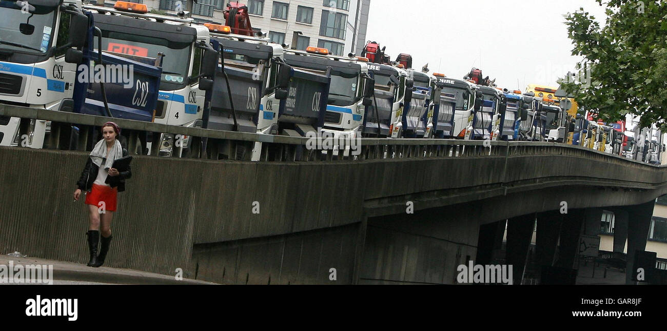 Lorry drivers' fuel protest Stock Photo - Alamy