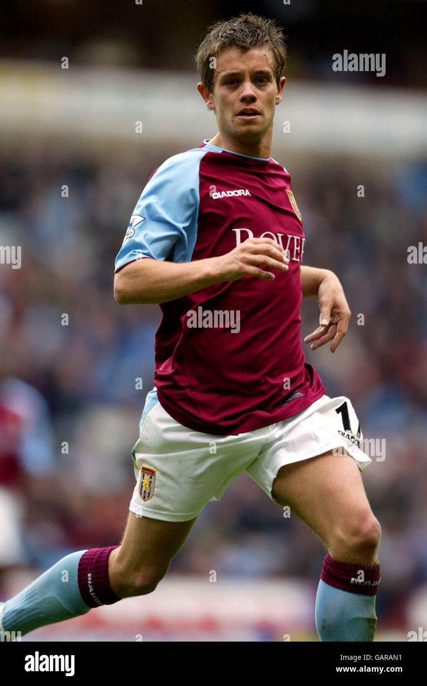Soccer lee hendrie hi-res stock photography and images - Alamy