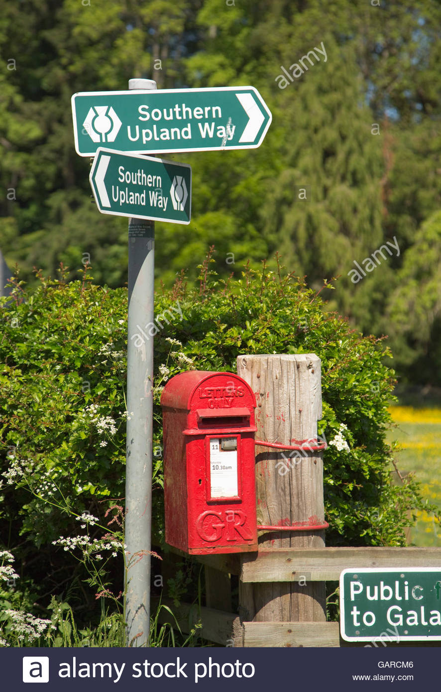Postbox Red Sign High Resolution Stock Photography and Images - Alamy
