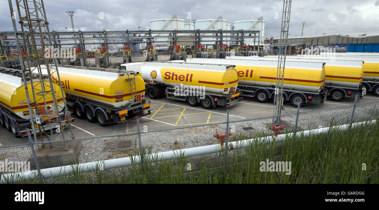 Shell stanlow refinery hi-res stock photography and images - Alamy