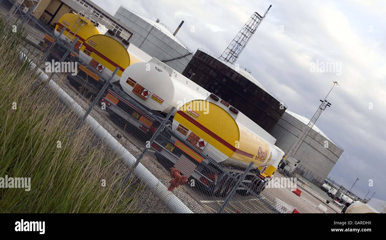 Fuel strike hi-res stock photography and images - Alamy