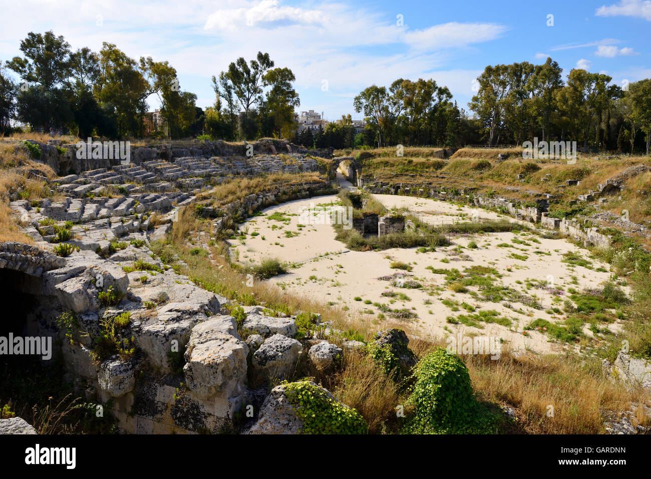 Roman amphitheatre of syracuse hi-res stock photography and images - Alamy