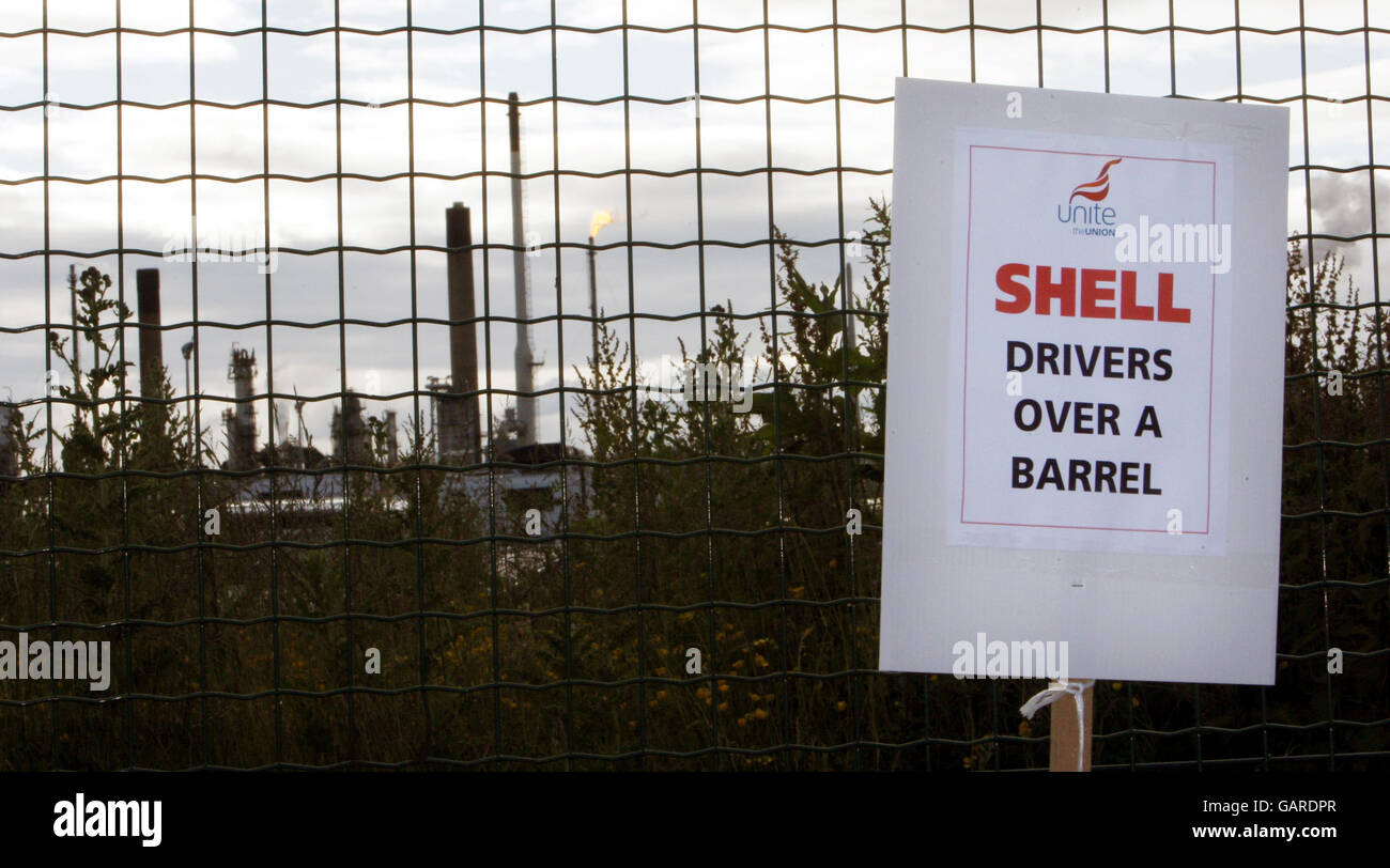 Strike and barrel hi-res stock photography and images - Alamy