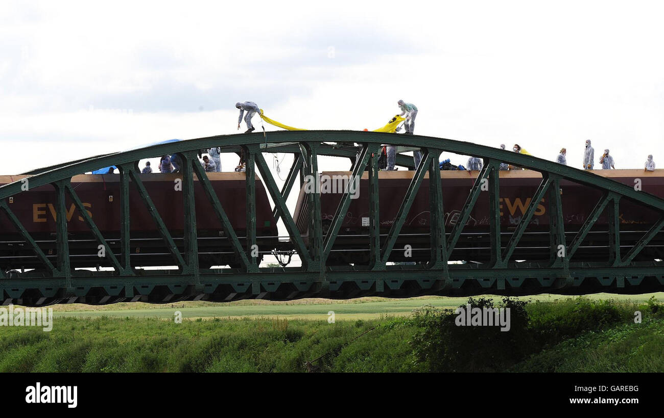 Drax power station train hi-res stock photography and images - Alamy