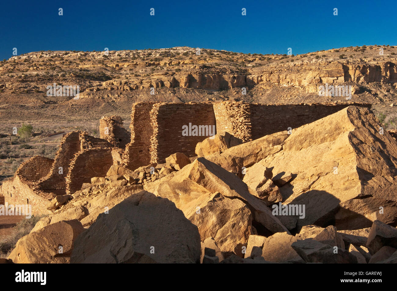 Pueblo bonito ancient hi-res stock photography and images - Alamy