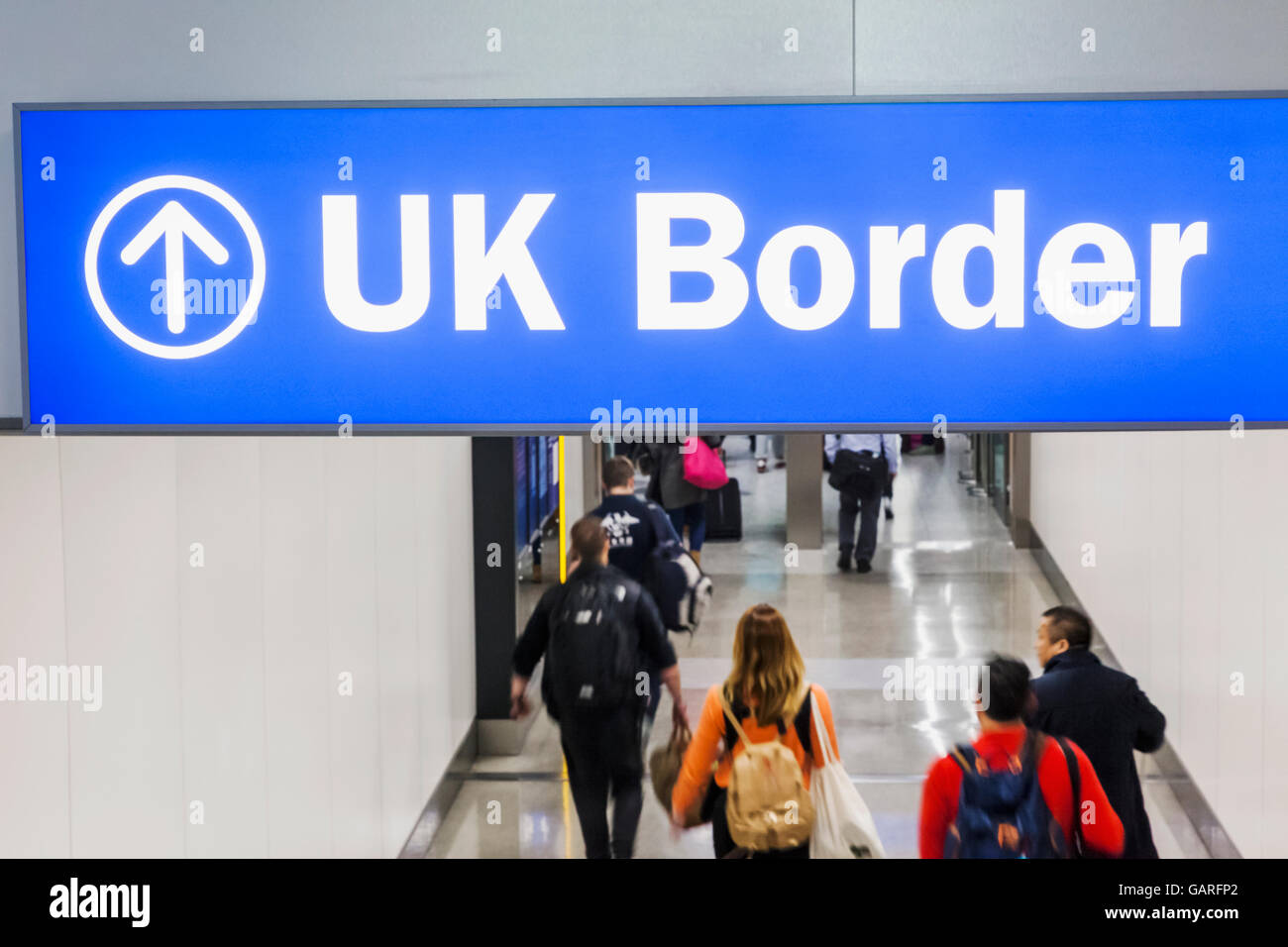 London heathrow airport border hi-res stock photography and images - Alamy