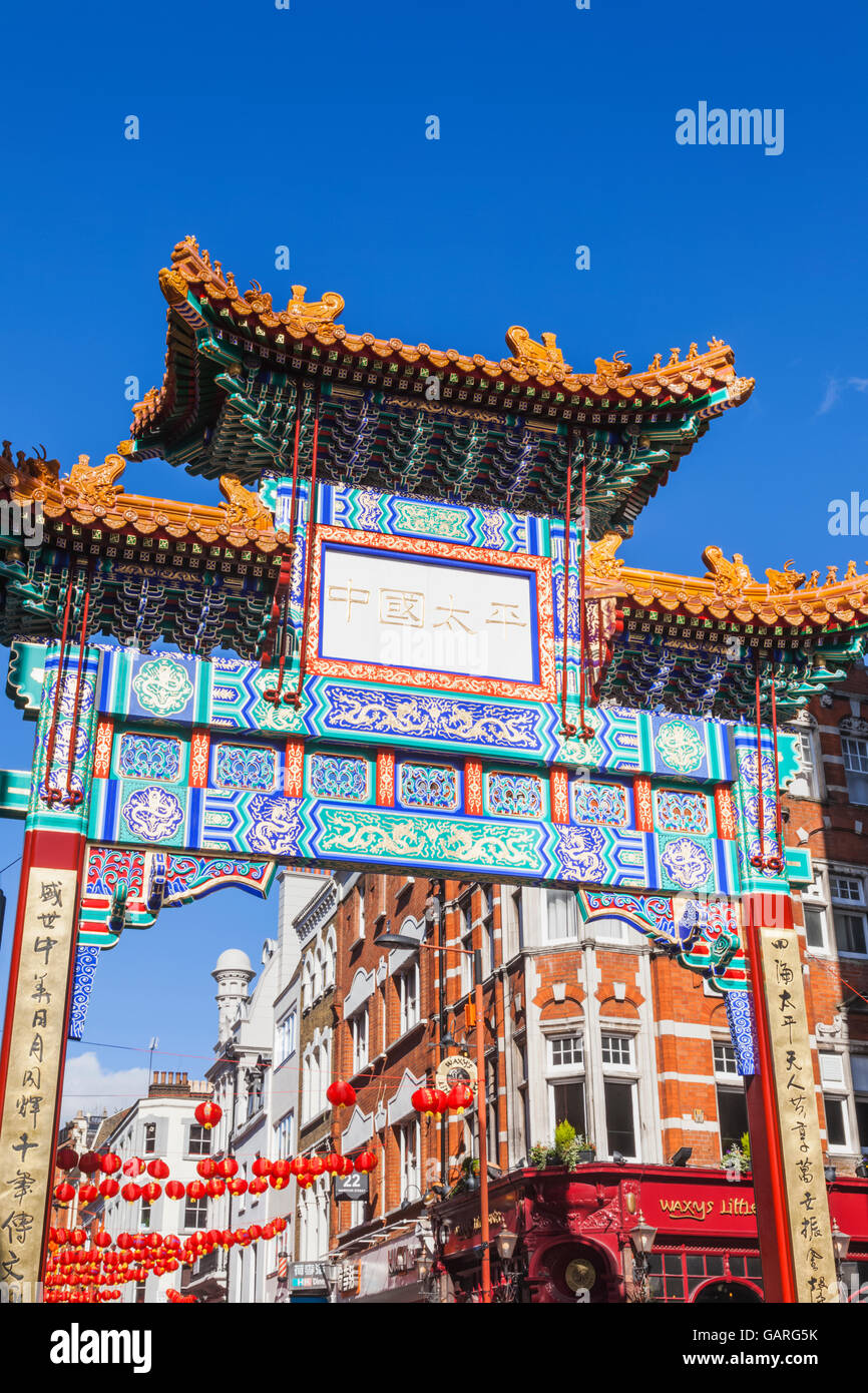 England, London, Soho, Chinatown, Chinese Gate Stock Photo - Alamy