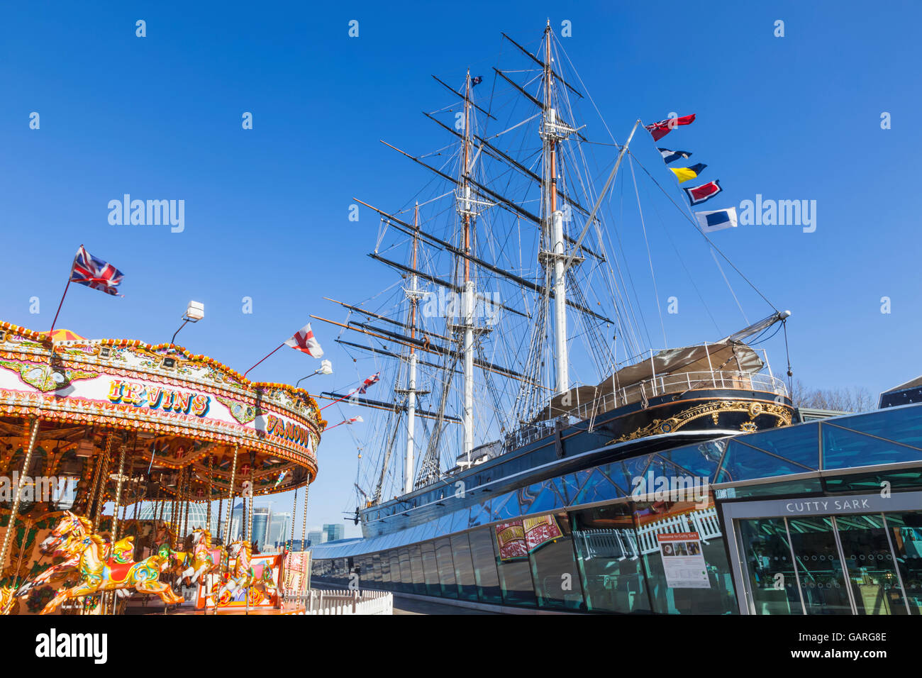 England, London, Greenwich, The Cutty Sark and Carousel Stock Photo - Alamy