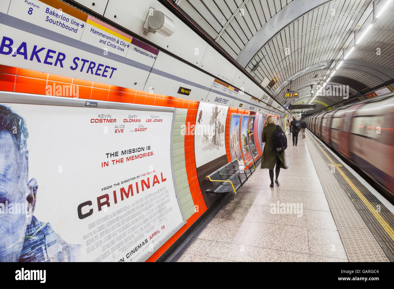 England, London, The Underground, Baker Street Station Platform Stock ...