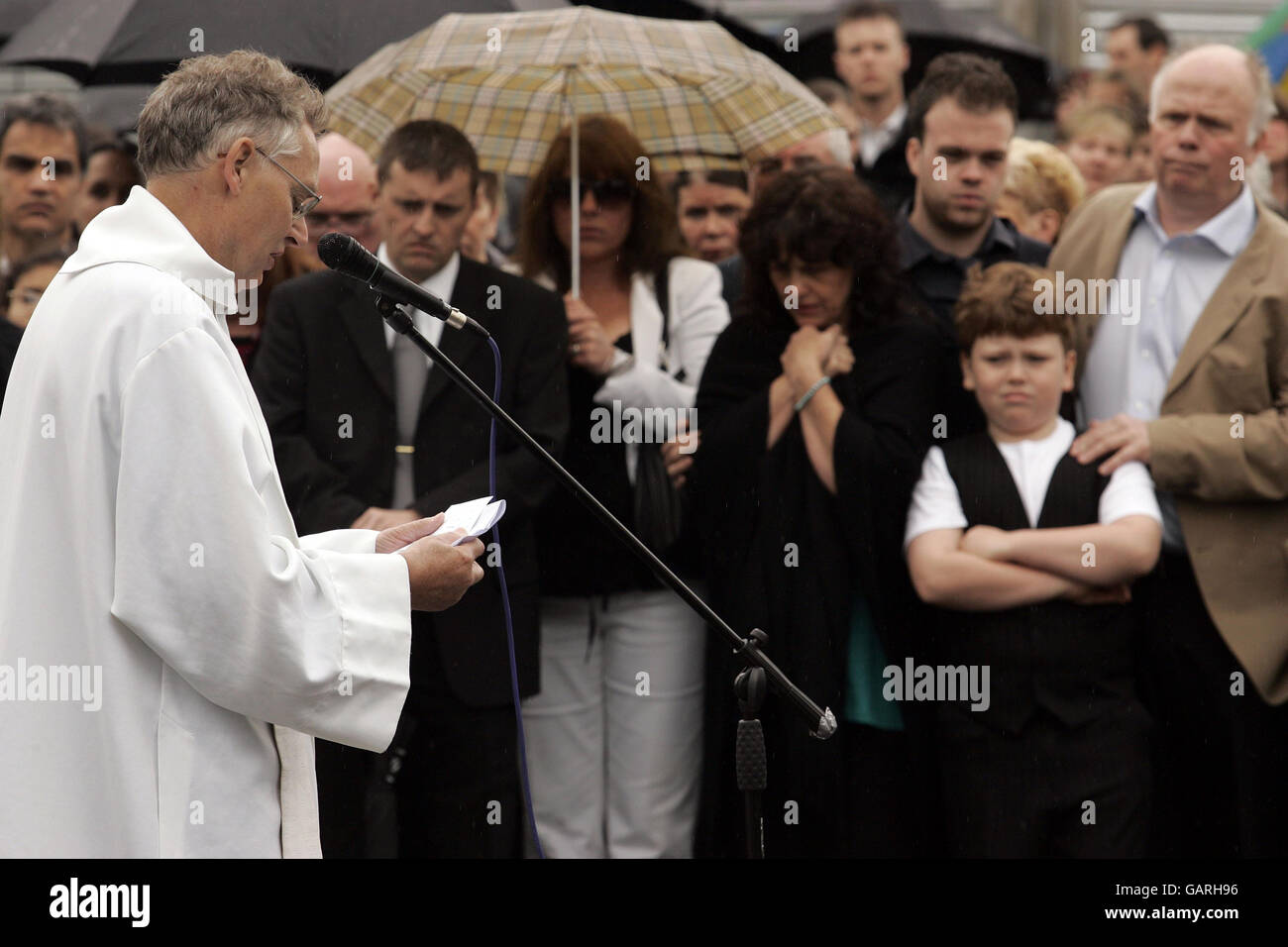 The family of murdered south London teenager Jimmy Mizen listen to ...