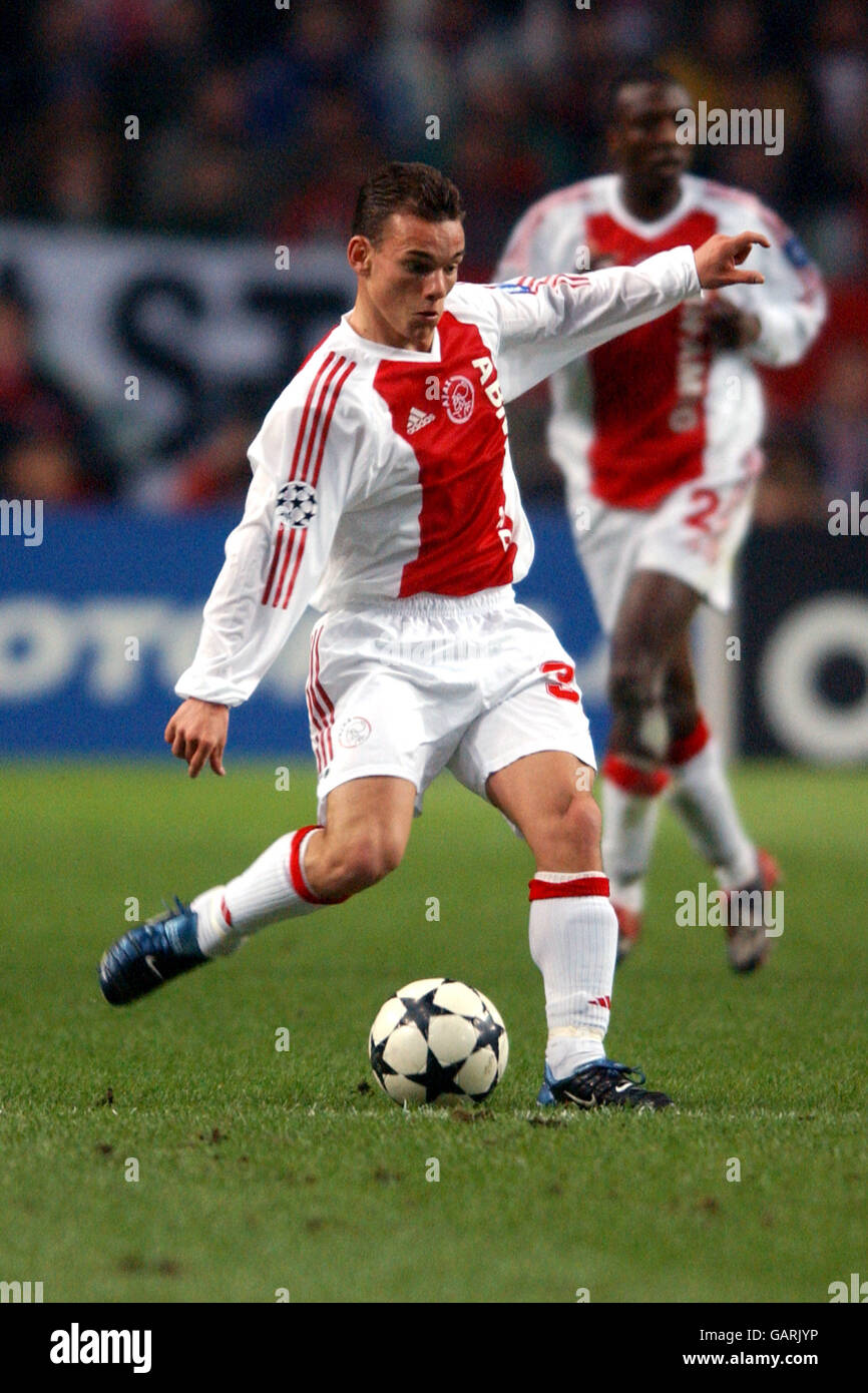 Wesley sneijder ac milan hi-res stock photography and images - Alamy
