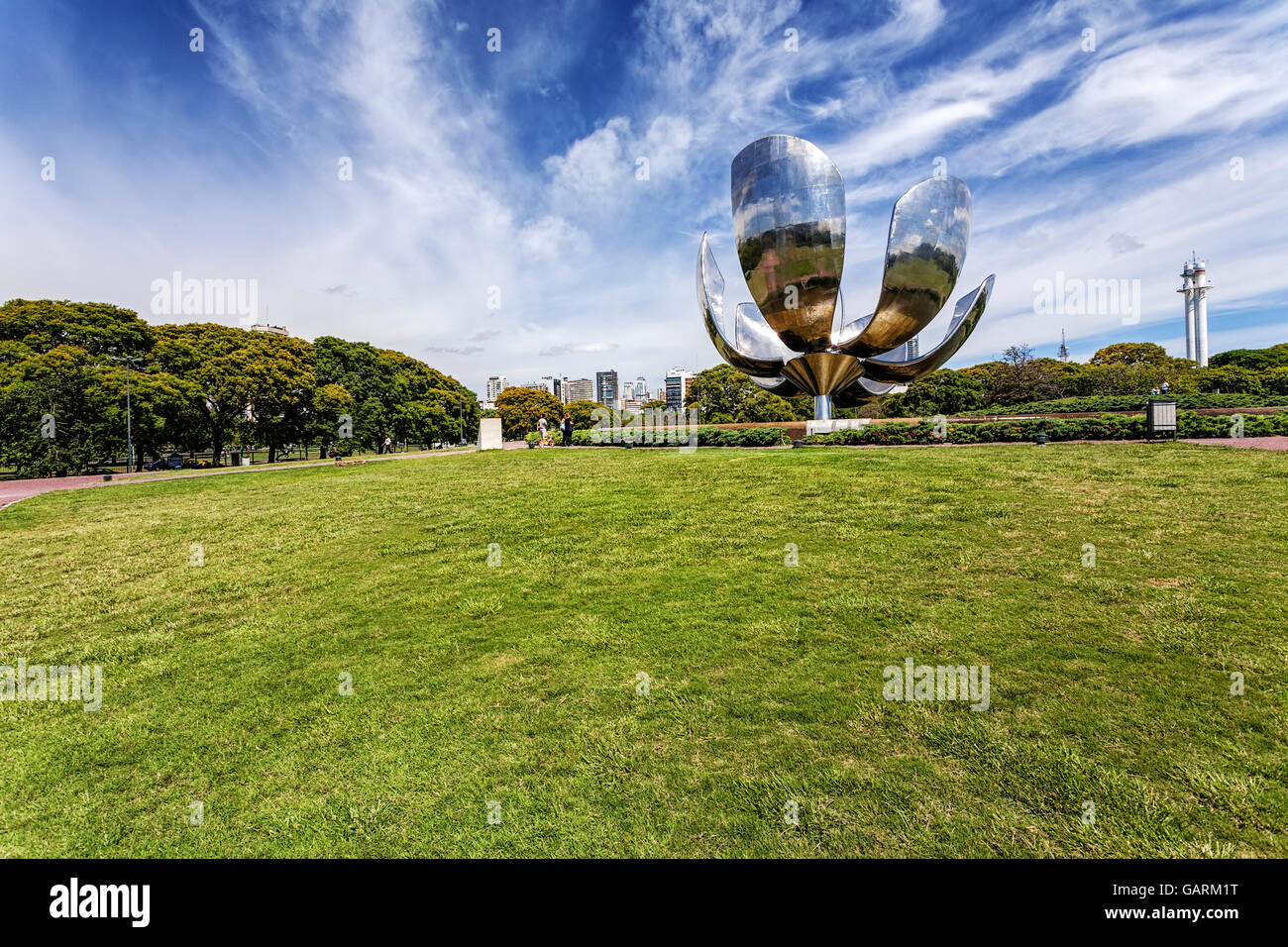 Floralis Generica sculpture made of steel and aluminum located in ...