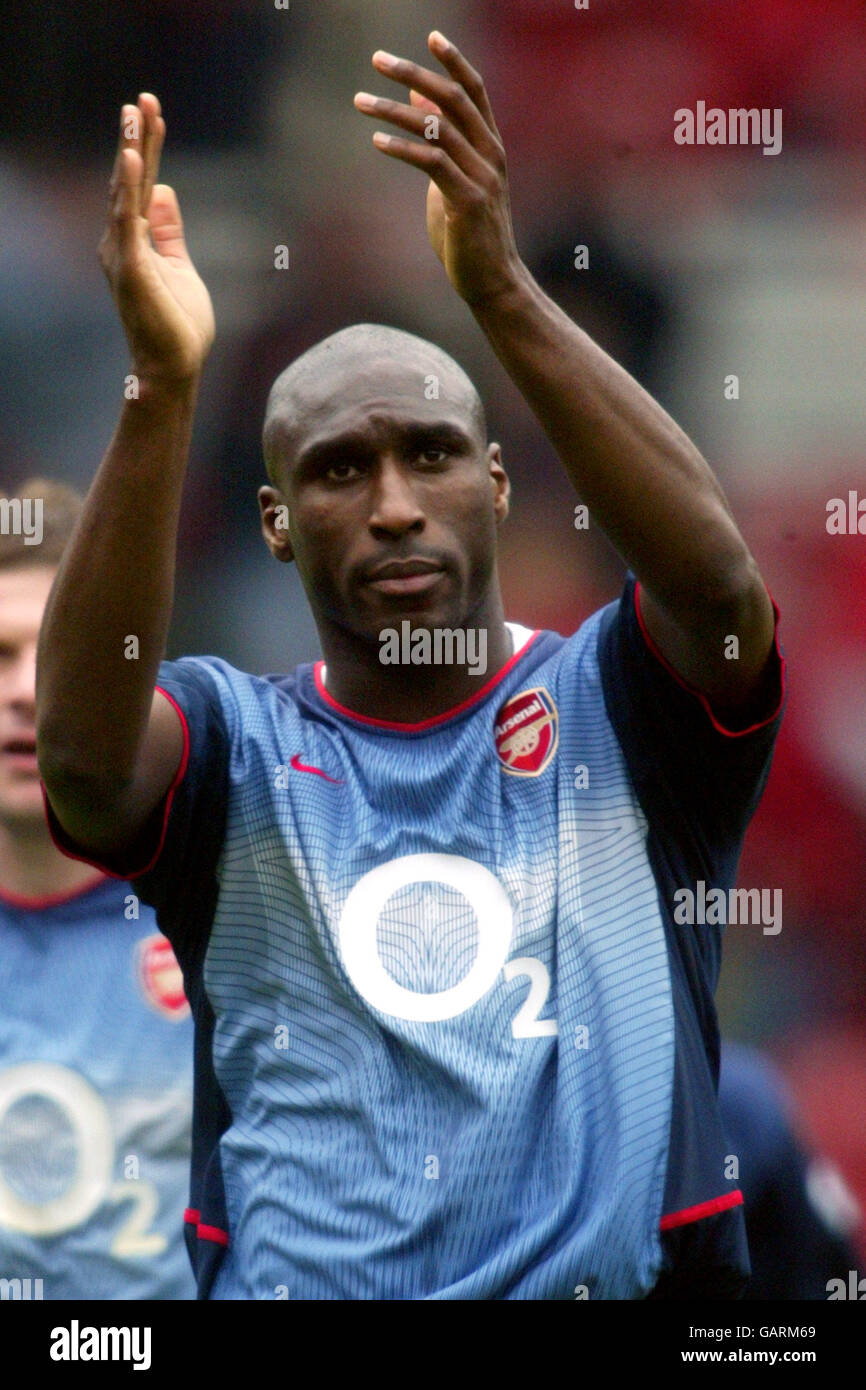 Sol cambell arsenal hi-res stock photography and images - Alamy