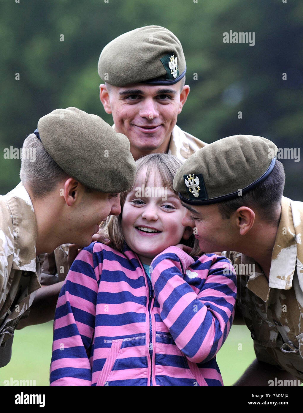 Mothers relief as three sons return iraq hi-res stock photography and ...