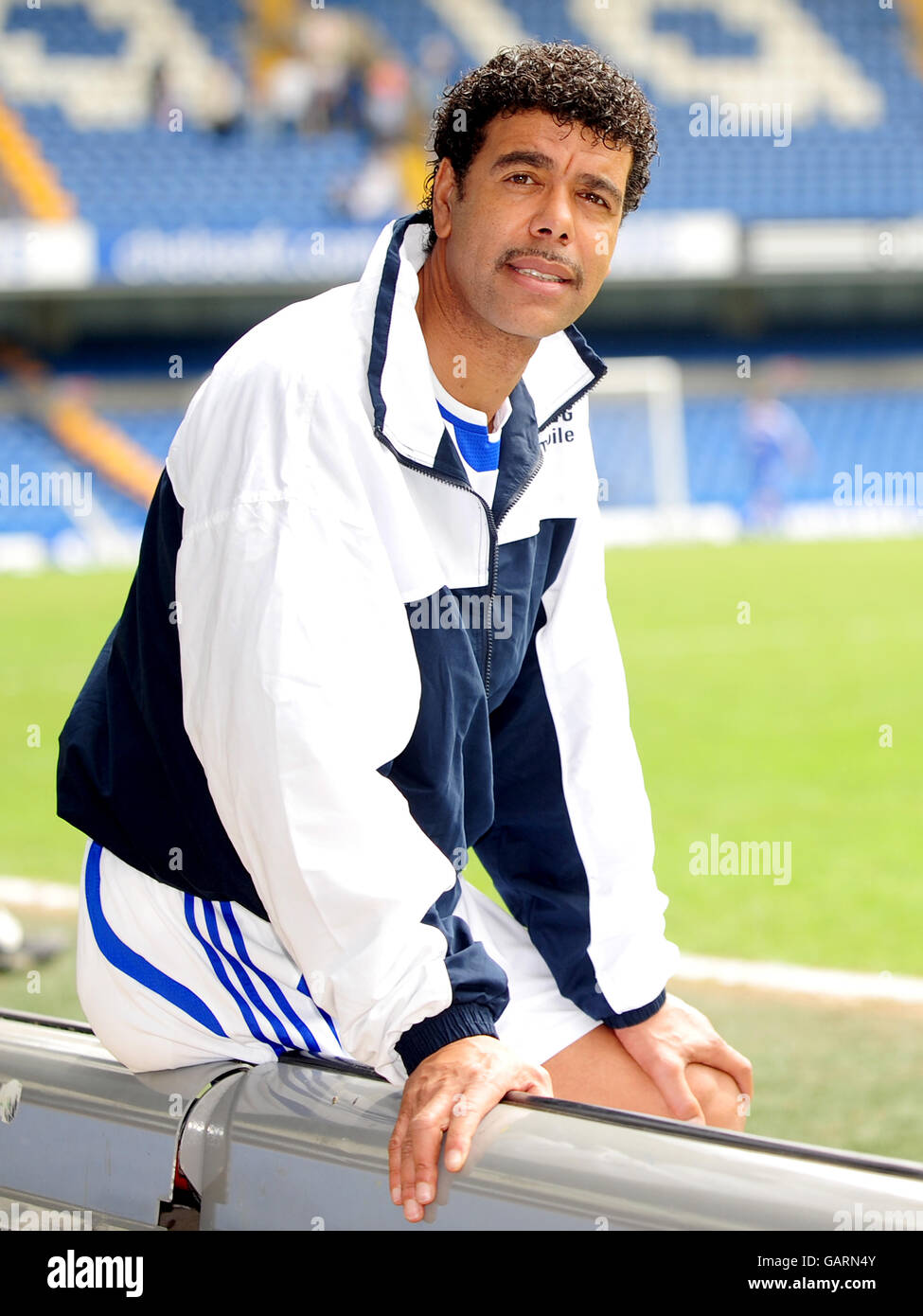 Chris Kamara at the Samsung Legends Event, Stamford Bridge Stock Photo ...