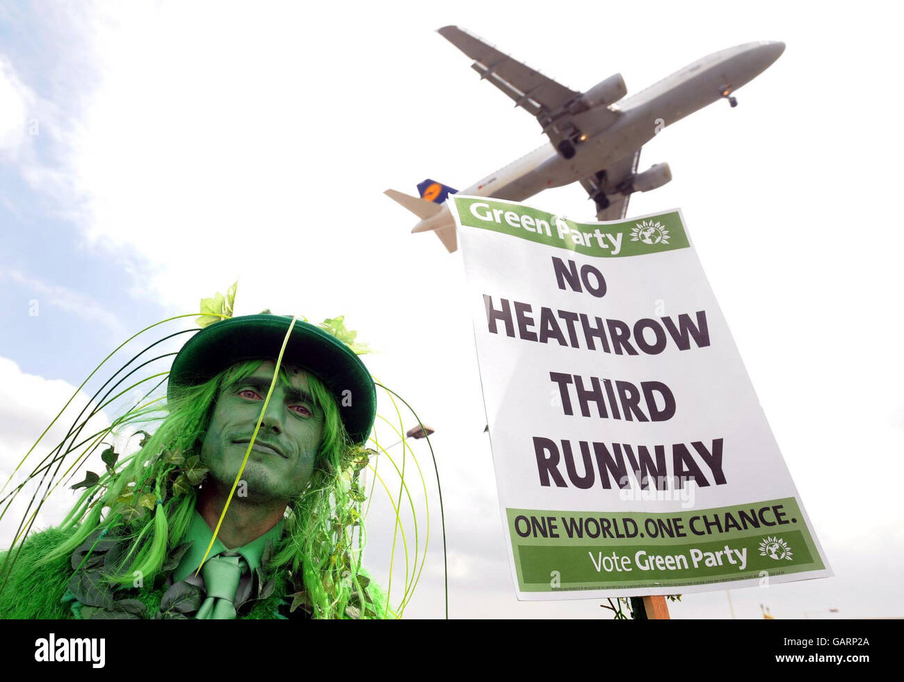 Protest over Heathrow expansion Stock Photo - Alamy
