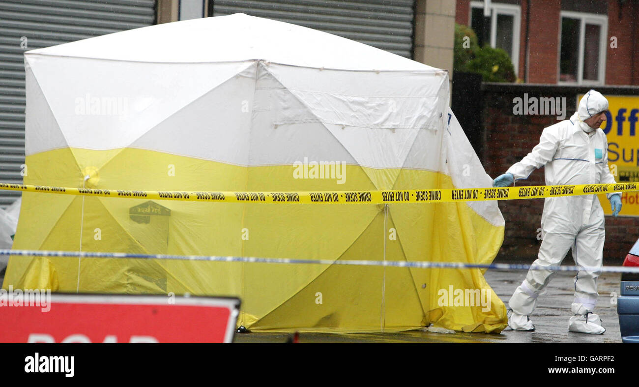 Crime scene tent hi-res stock photography and images - Alamy