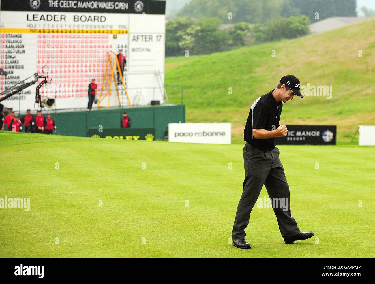 Australia's Scott Strange celebrates after the final put on the 18th ...