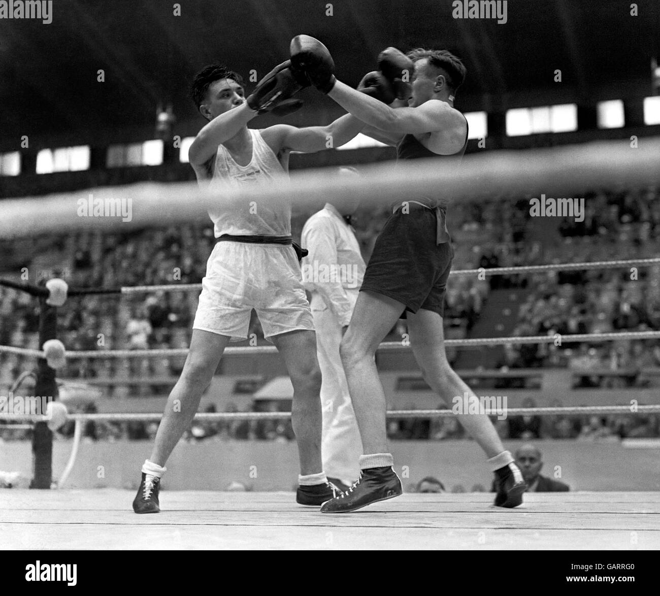 Olympic boxing win Black and White Stock Photos & Images - Alamy